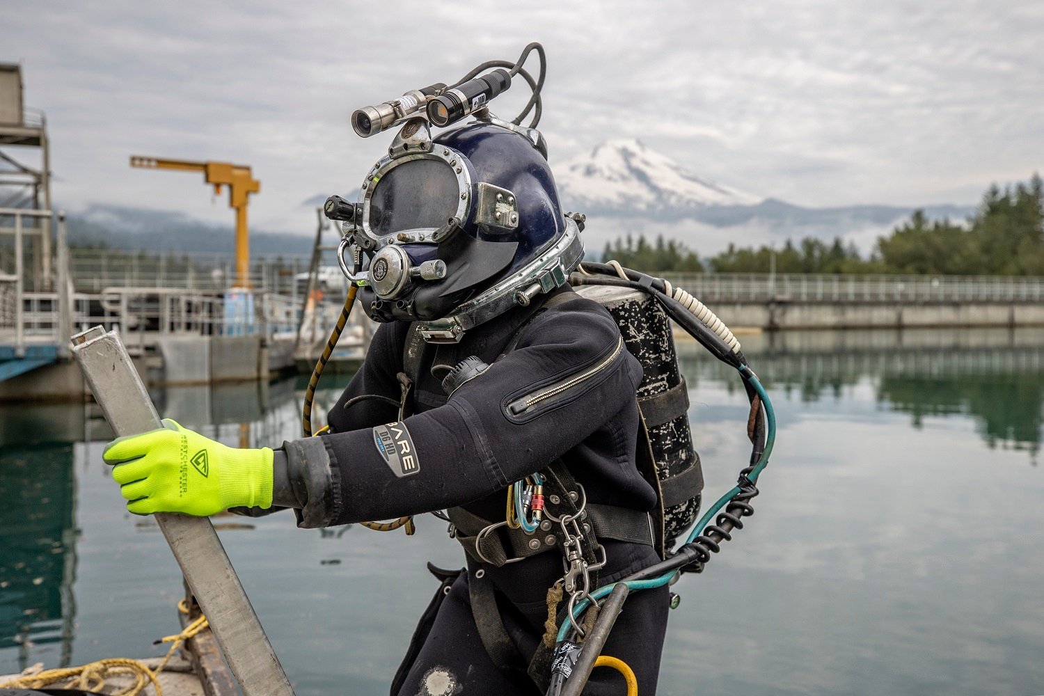 Repairing Fish Guidance Nets at a Hydropower Dam