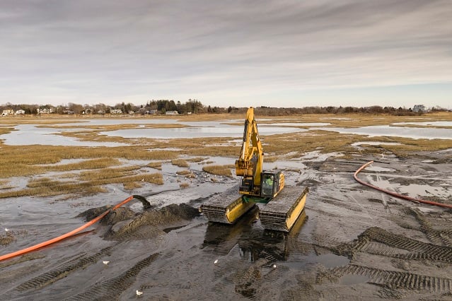 Amphibious Dredging & Wetland Remediation | J.F. Brennan Company